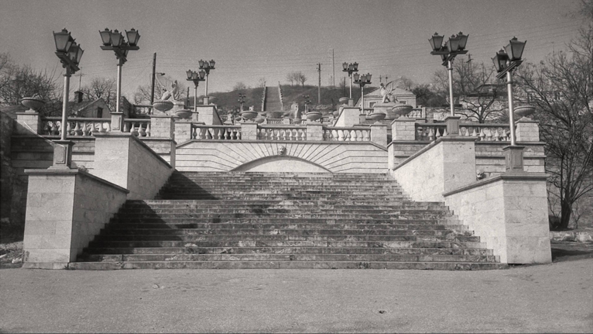 Митридат. Лестница 1836 не пережила реставрации 2023.