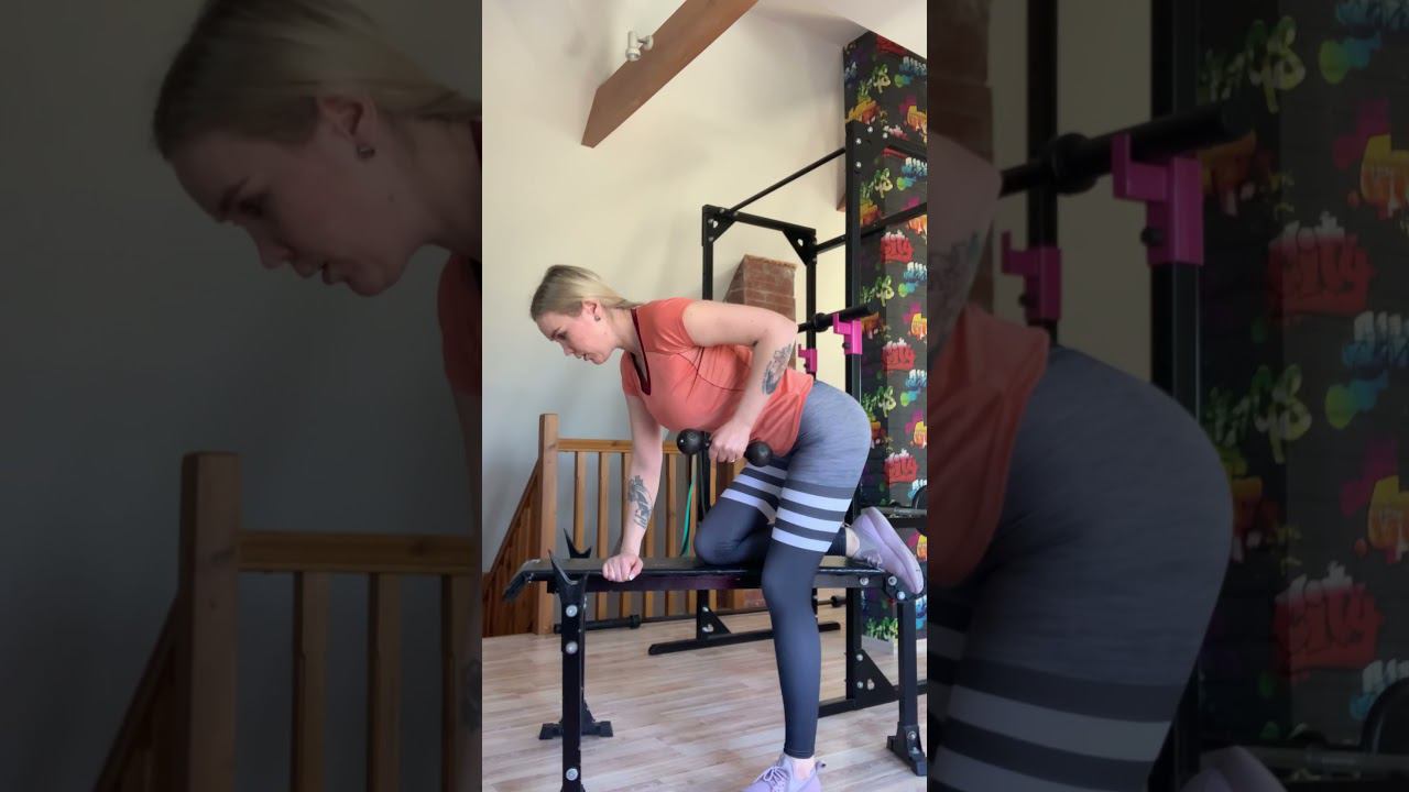 РАЗГИБАНИЕ РУК С ГАНТЕЛЯМИ В НАКЛОНЕ