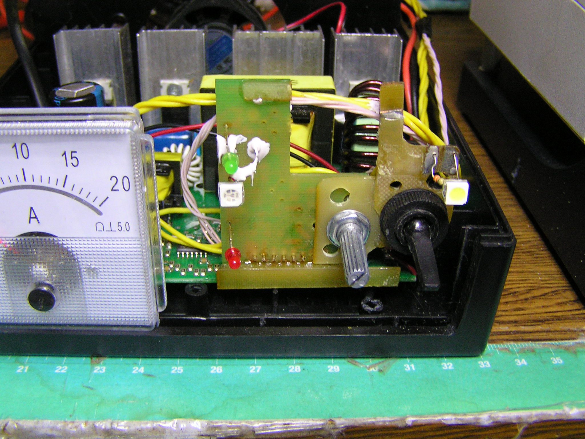 Вымпел-325. Вкорячиваем тумблер циклического режима зарядки.