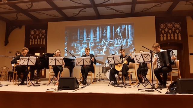 Музыка из LA DOLCE VITA...