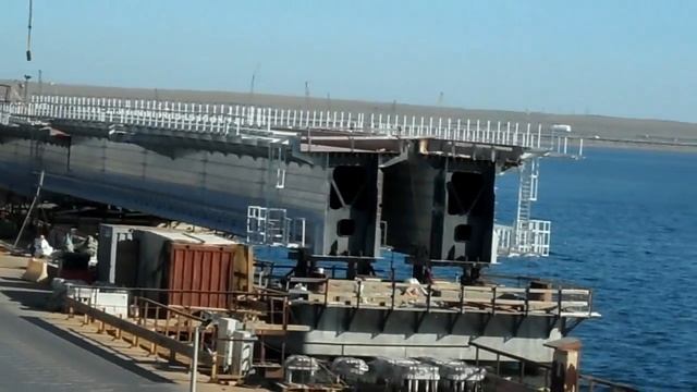 Крымский мост в направлении Тамани, 19.09.2018