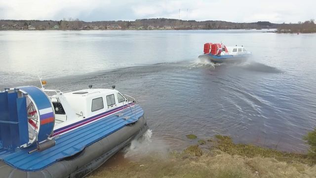 Катер на воздушной подушке "Липно".