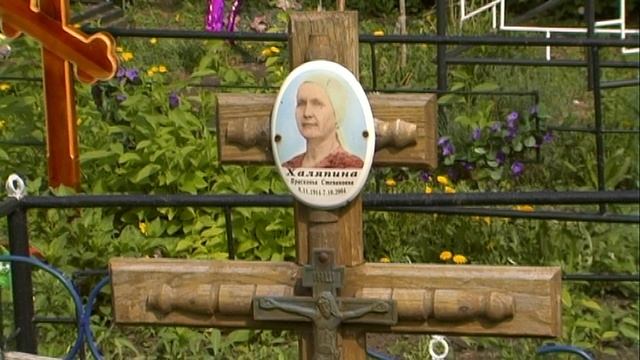 Новики, на кладбище.mov