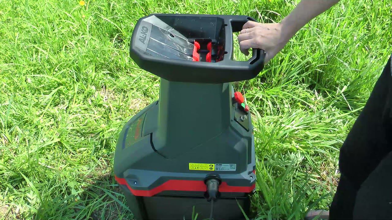 AL KO MH 2810 EASY CRUSH   preparing