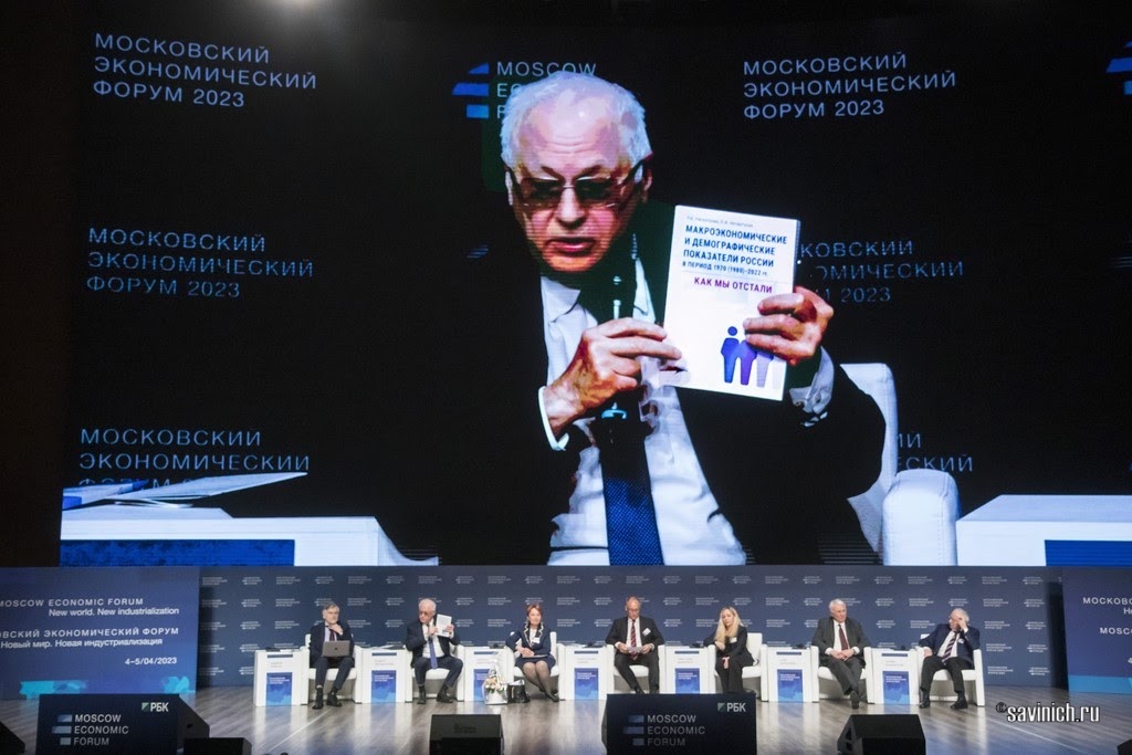 Миру угрожают идиоты. Роберт Нигматулин.