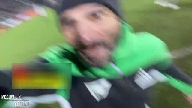 Станос празднует гол своей команды в Матче Всех Звёзд МКС