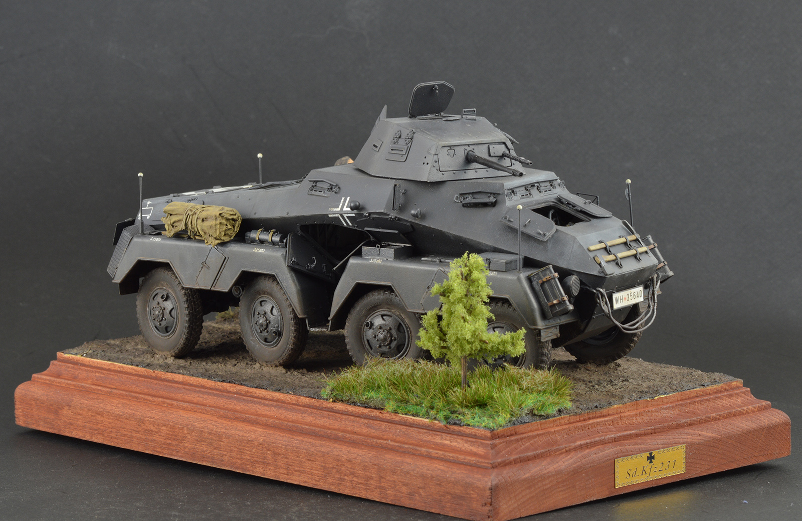 Тяжёлый бронеавтомобиль SdKfz 231 1:35