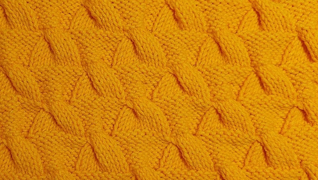 Шикарный, объемный узор спицами. Легко и быстро вяжется, раппорт узора 16 петель и 16 рядов.