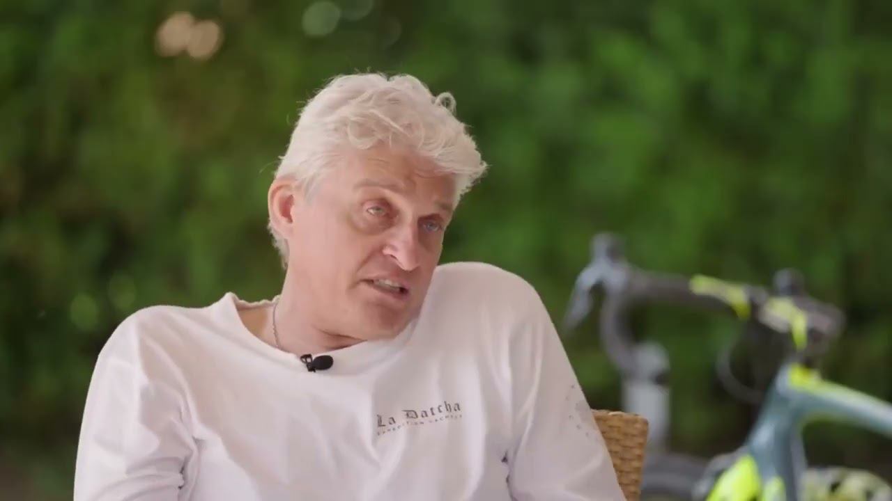 Тиньков поясняет за Лукашенко говорящего на 13 разных языках (heygen)