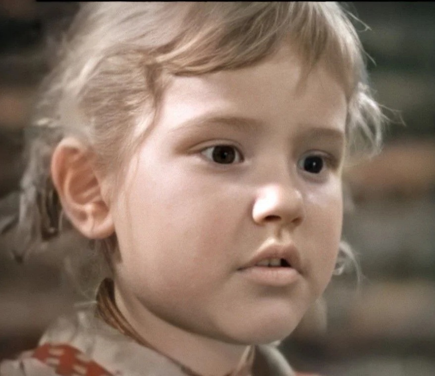 Знаменитости на детских фото. Ах, как хочется вернуться...