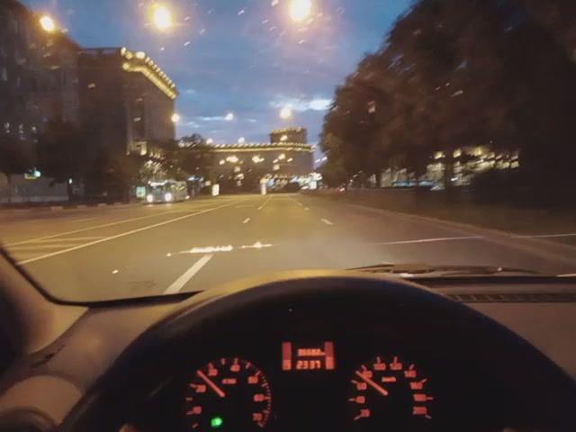 Санкт-Петербург, Проспект Стачек, в белую ночь