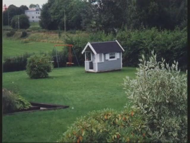 Детский домик на даче