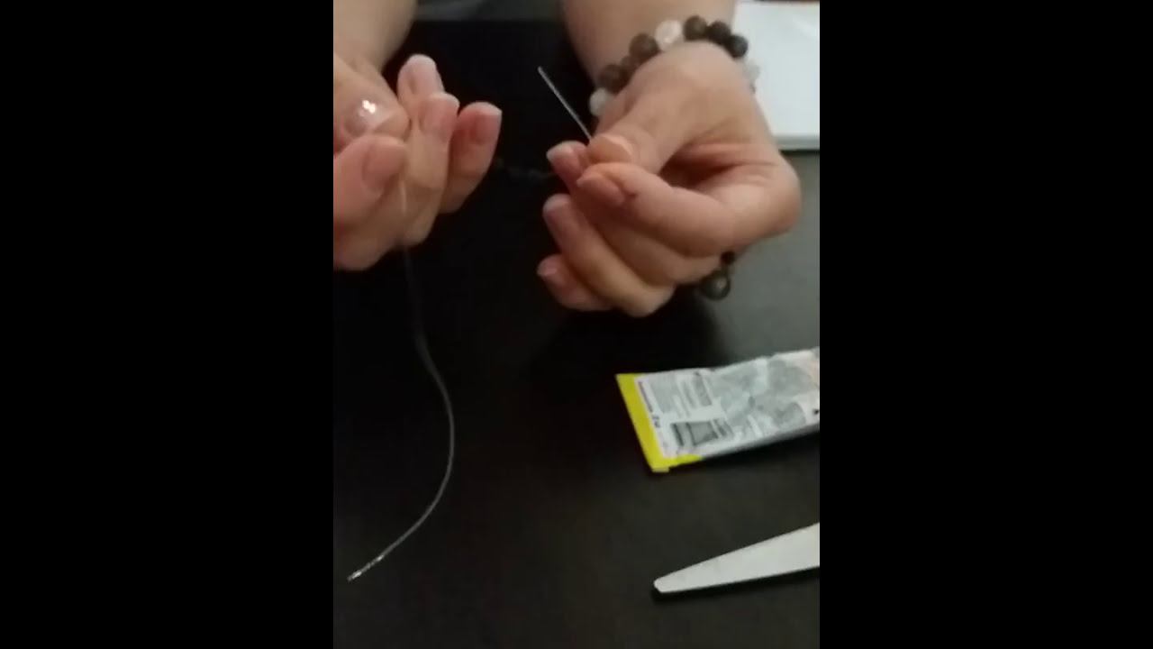 как завязать резинку на браслете