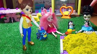 Куклы Enchantimals Сажаем цветы. Видео для девочек