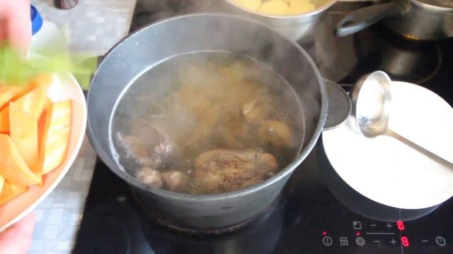 Видеорецепт «Шурпа из тетерева_ узбекский суп с русским характером».mp4