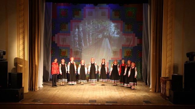 У нас да на улице (Белгородская обл), Ой дак во зелёном во бору(северная скоморошина)