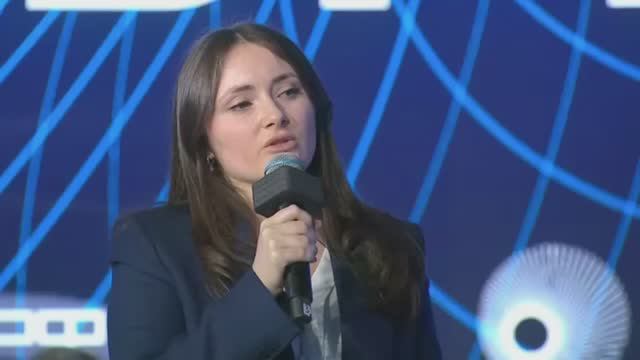 Студентка из Италии призналась Владимиру Путину в любви к России