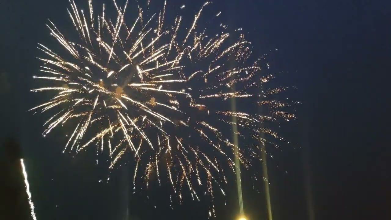 Салют в Краснообске 9 мая 2023