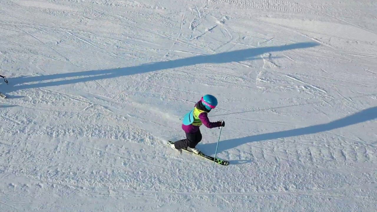 Слалом и Гигант слалом - ребёнка горнолыжника в Нечкино