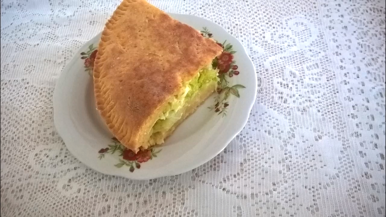 Пирог с капустой и яйцами. Тесто творожное.