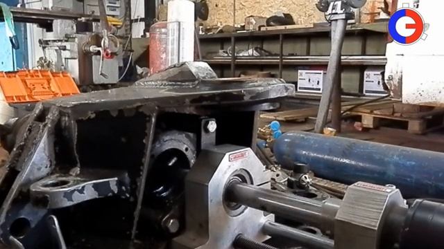 Восстановление наплавкой и расточкой отверстий узлов и деталей лесозаготовительной техники