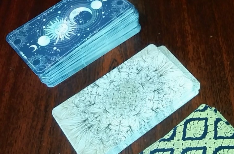 Май для каждого знака: гадание на месяц