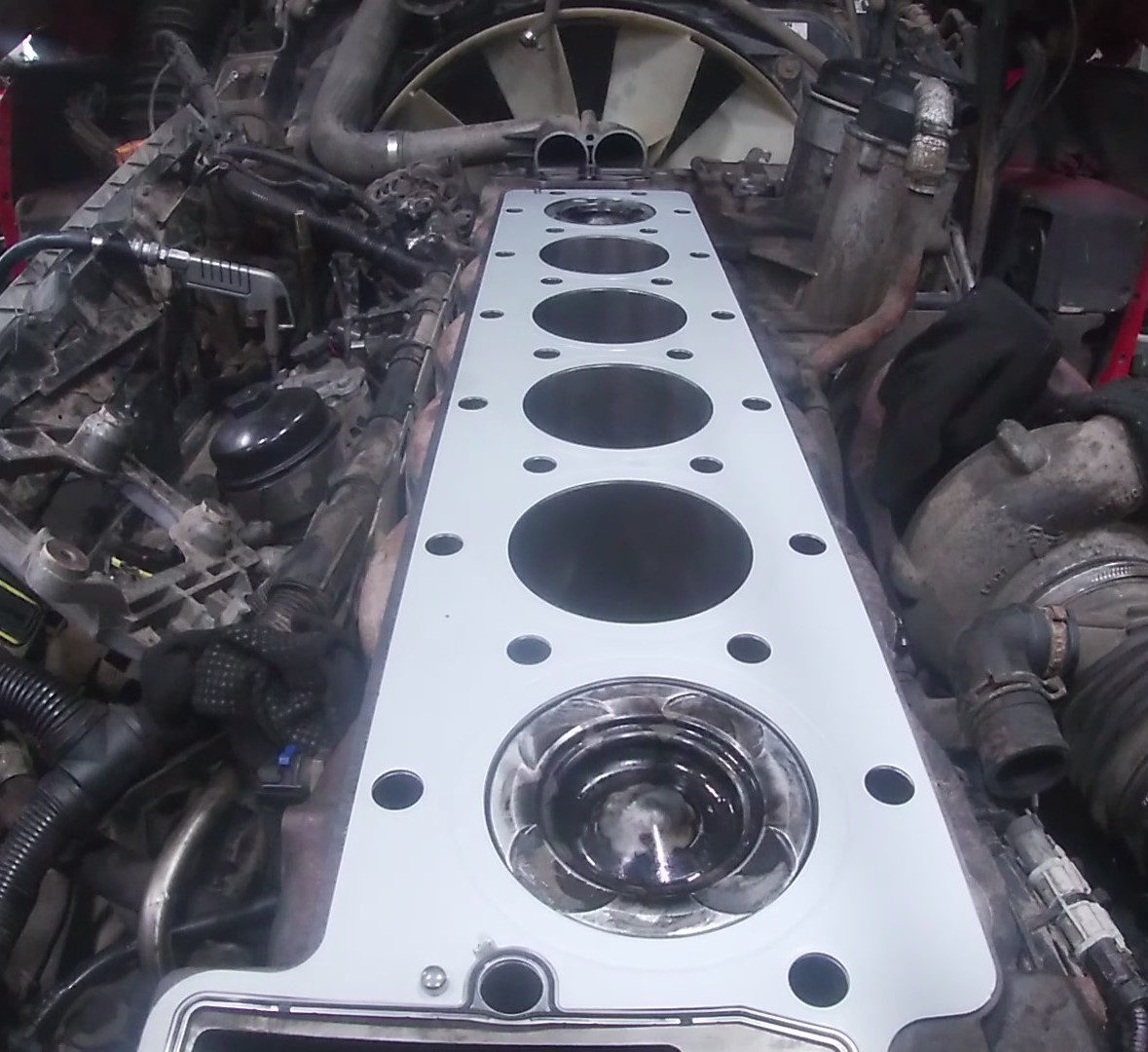 MAN D2066 замена гильз.mp4