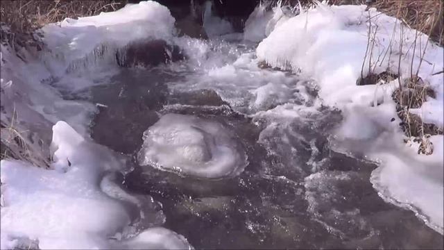 Ледяная река для поднятия настроения и успокоения ума