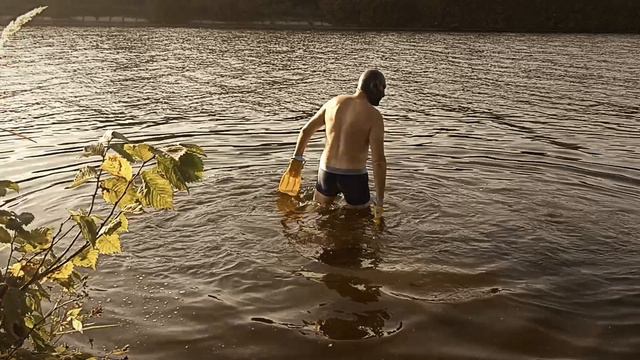 Папаша Фантомас приплыл в Париж