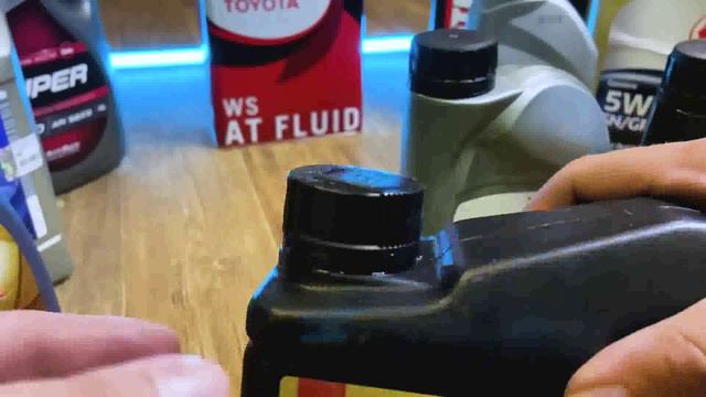 43 - Как ПРАВИЛЬНО МЕНЯТЬ МАСЛО двигателя и как отличить поддельное