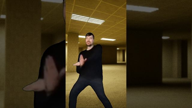 Мистер бист танцует в разных местах!