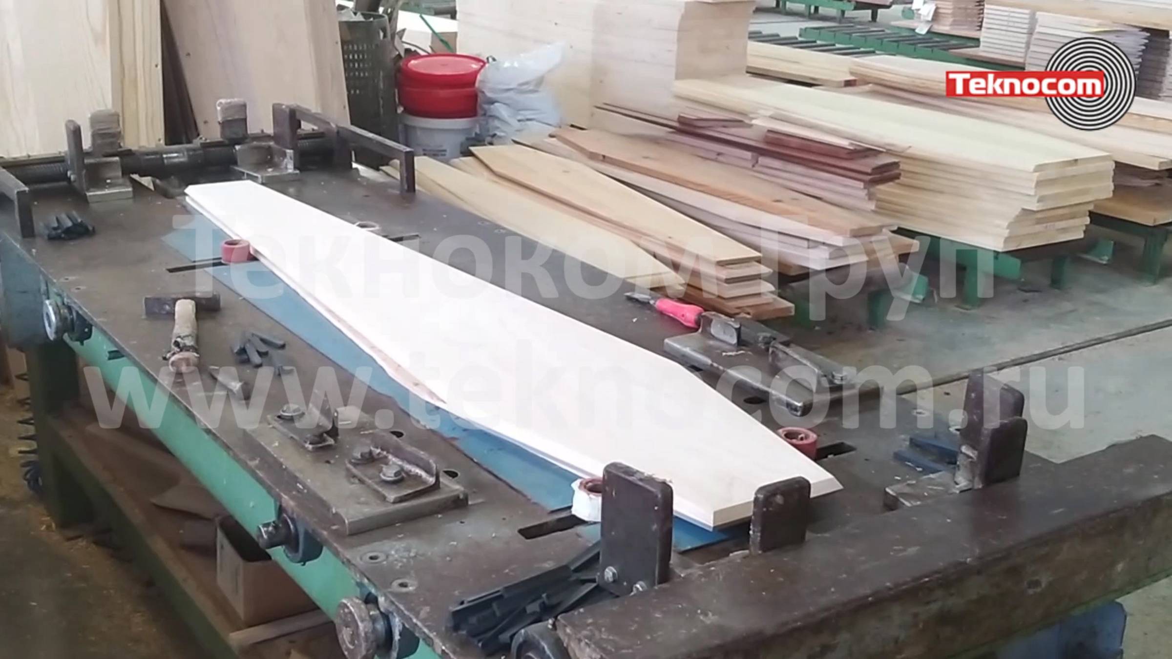 STCB - сборочная вайма для крышек гробов