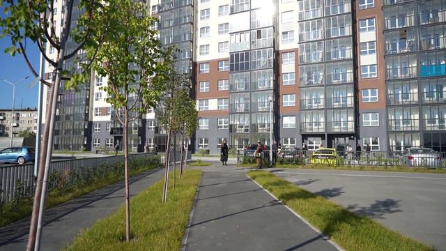 Семи сиротам вручили ключи от квартир в квартале «Сосновый бор»