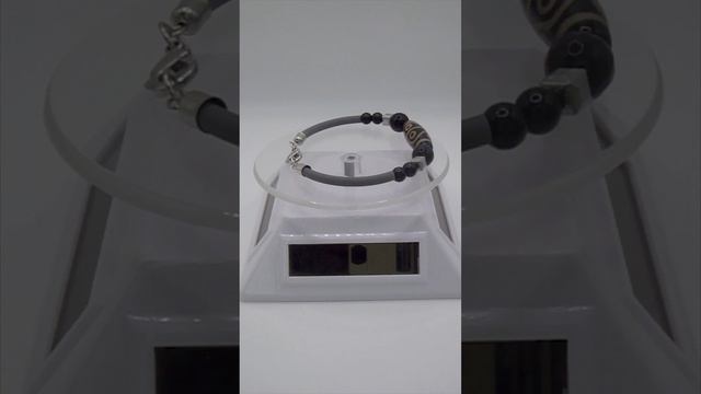 Браслет с бусиной Дзи