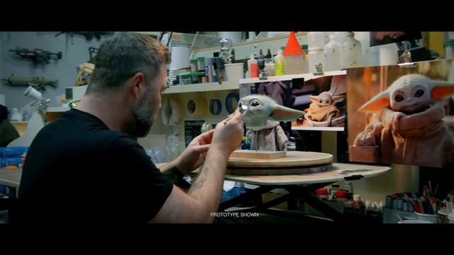 Детская фигурка мандалорианца из "Звездных войн" Грогу в натуральную величину, внешний вид