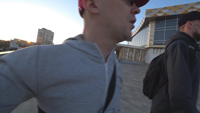 6. Антоха строит терем. О читающей публике со Спартанцем.