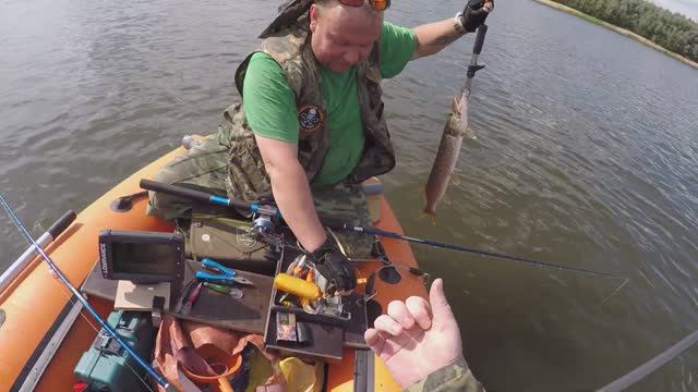 Сход щуки с челюстного захвата два раза.Такого ни разу не было за всю рыбацкую жизнь.