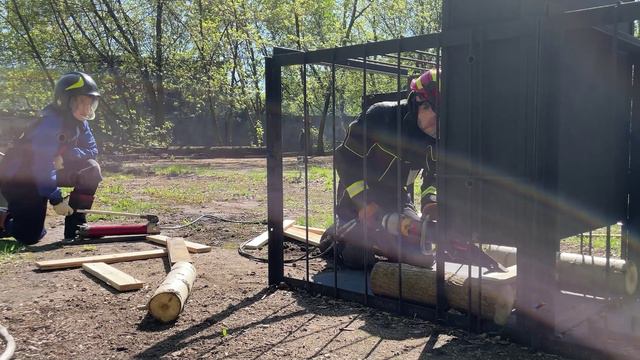Использование ГАСИ и бензореза в ограниченном пространстве | А.В. Темнов | «Помощники спасателей II»