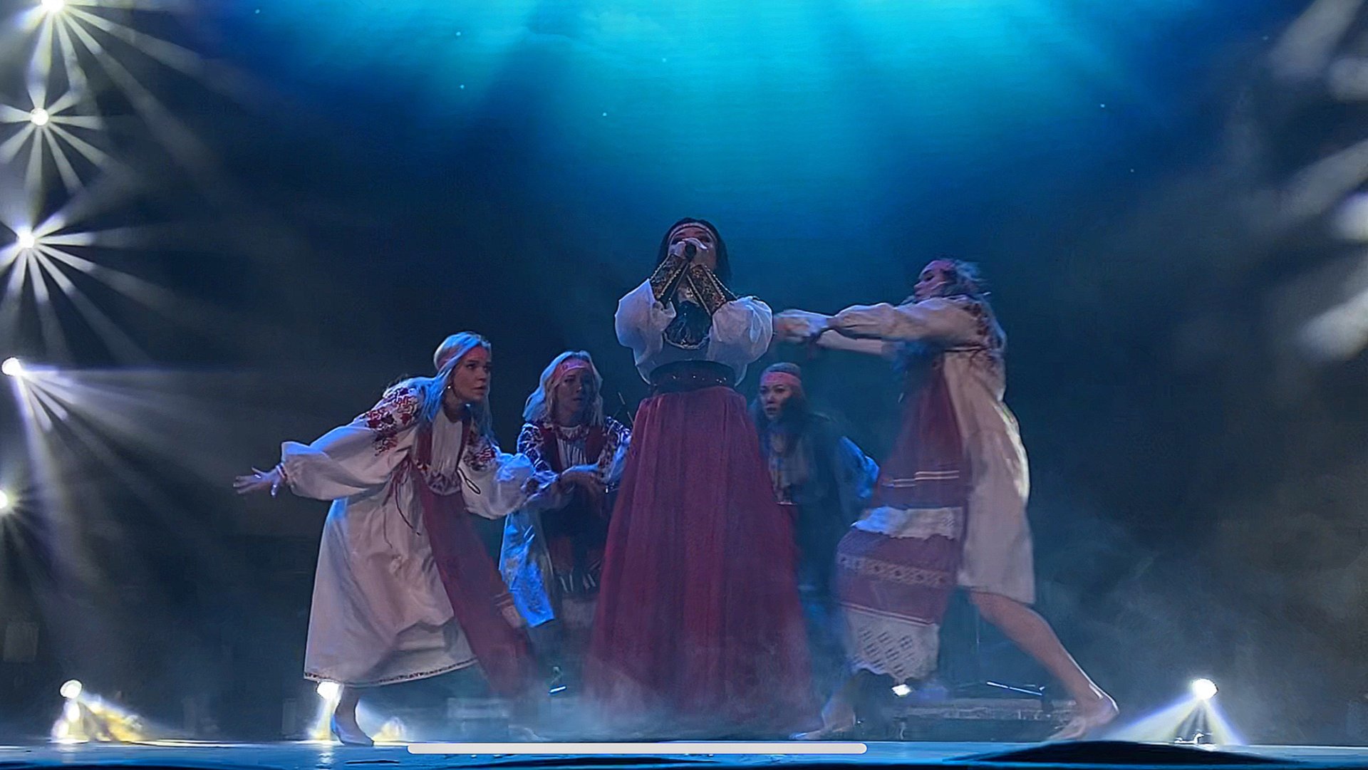 НЕ ЗА КРАСИВОЕ СПАСИБО🤭 Сотворили добро в тематике «Русская сказка» для сотрудников