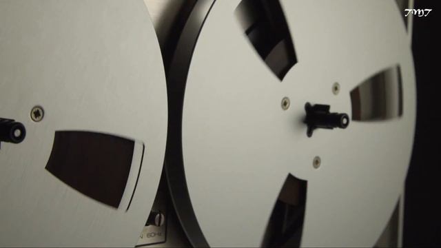 НИКИТА ВЯТЧАНИН - НЕЦЕЛОВАННАЯ ГРУСТЬ