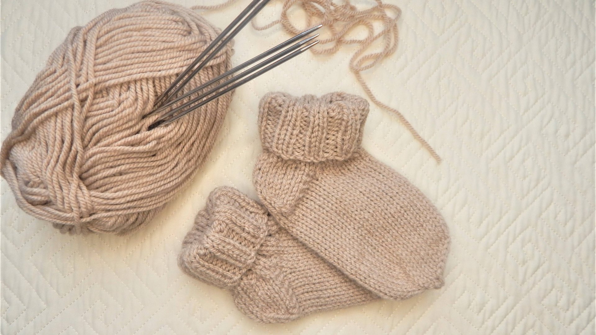 Вяжем носки спицами. Расчеты для детских, женских и мужских носков.