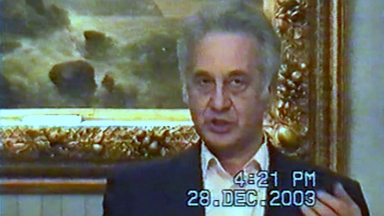 "Крокодил" (запись 2003 г). Слова и музыка Александра Томчина. Поёт автор.