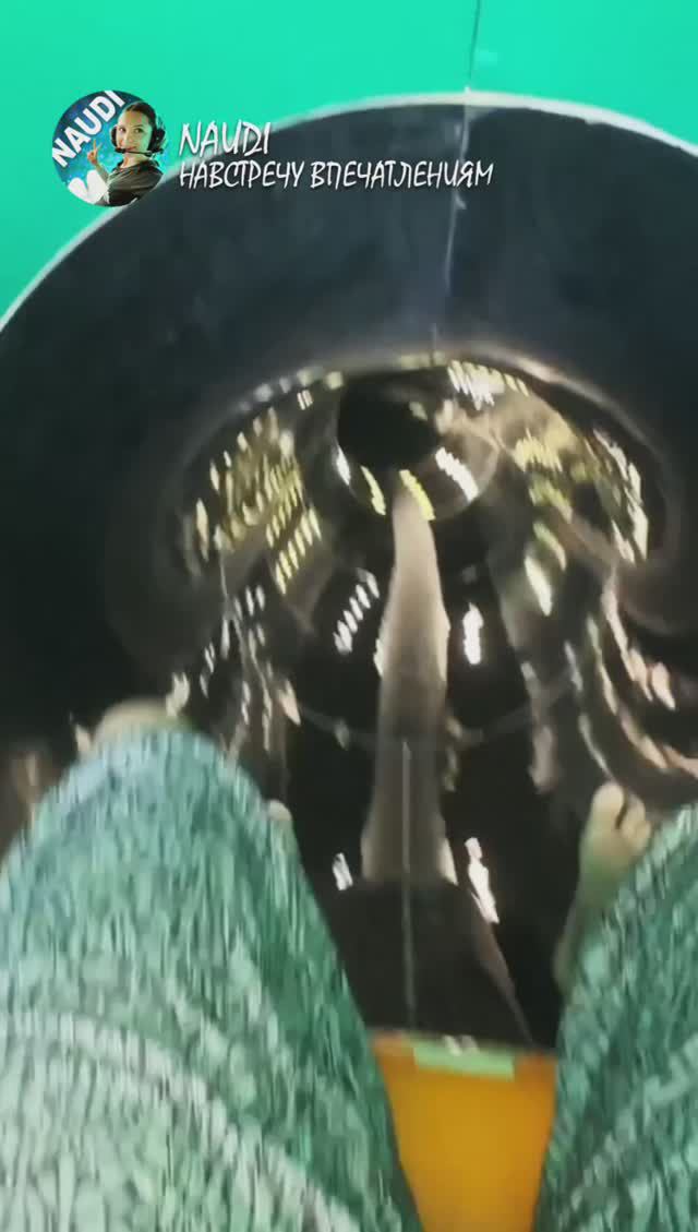 Опасно! АКВАПАРК Переворот в трубе. Однажды в Аквапарке, будьте осторожны