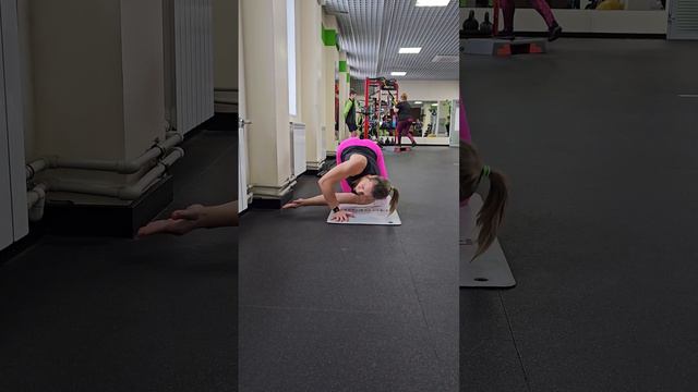 Мобилизация грудного отдела стоя на коленях