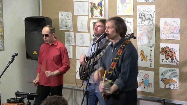 11 Не трогать руками...- Фавориты Луны