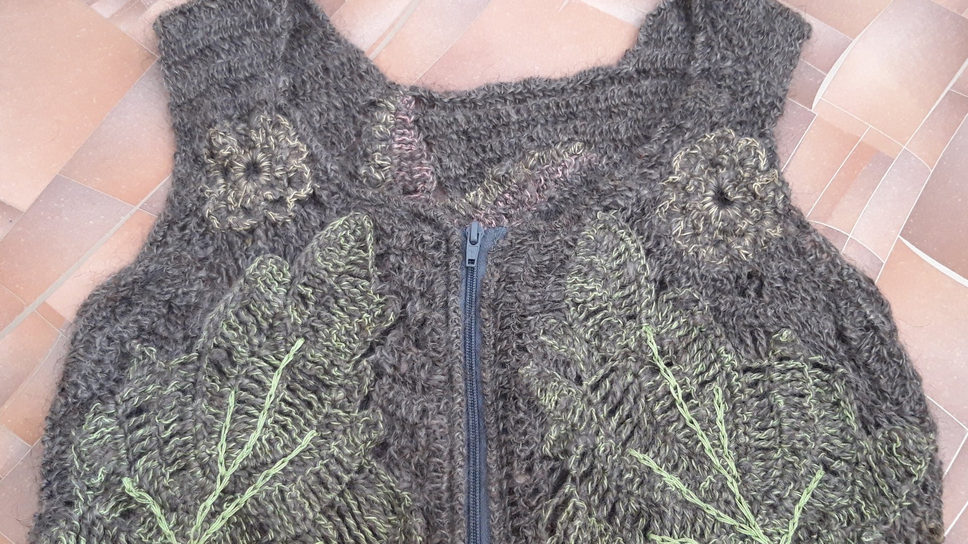 жилет крючком ирландское кружево вязание