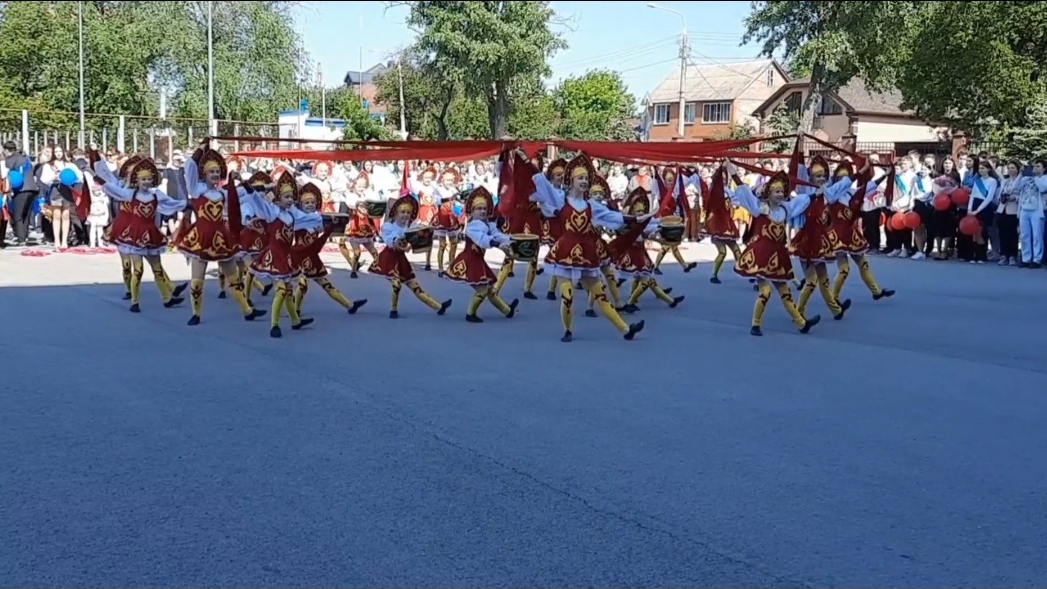 Танец КАЛИНКА / Последний звонок 2022