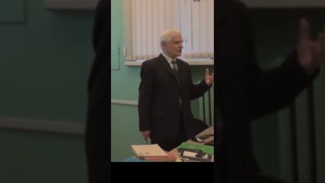 Нейтрон - жесткая структура.