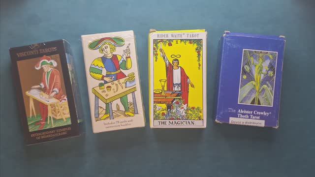 Что такое Таро? Для чего используют Таро? Как начинающему выбрать карты Таро?