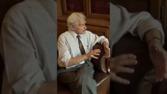 Из чего формируется электрон?